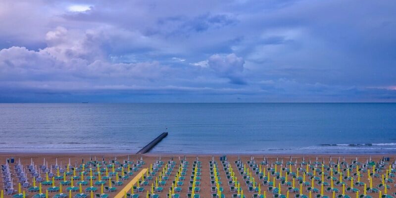 Jesolo Strand - Der Lido Di Jesolo Sandstrand am Meer in Italien Jesolo Strand - Der Lido Di Jesolo Sandstrand am Meer in Italien